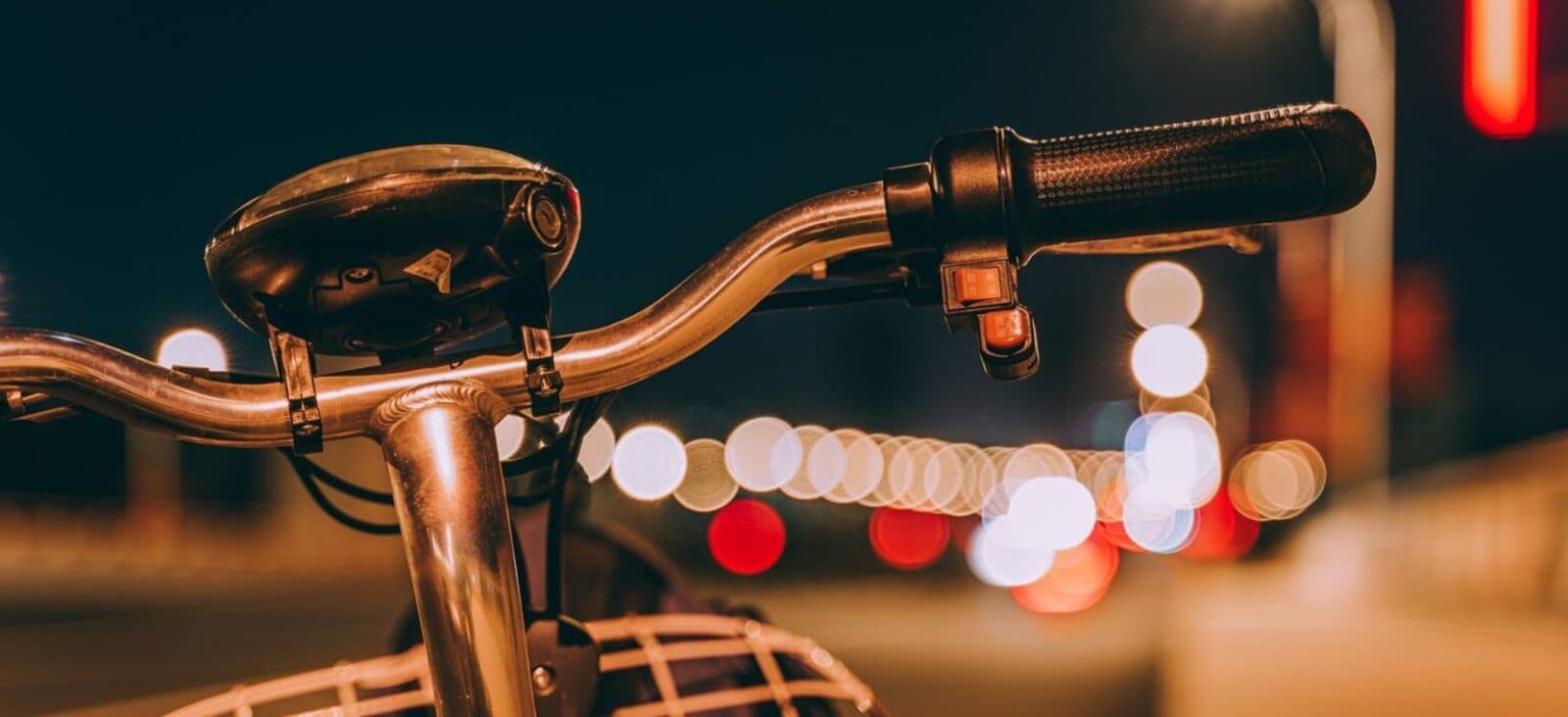 Bicycle Laws in Illinois | A Guide for Cyclists